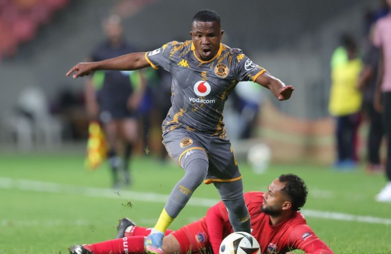 Paseka Mako puts the past behind him, eyeS trophies at Kaizer Chiefs ...